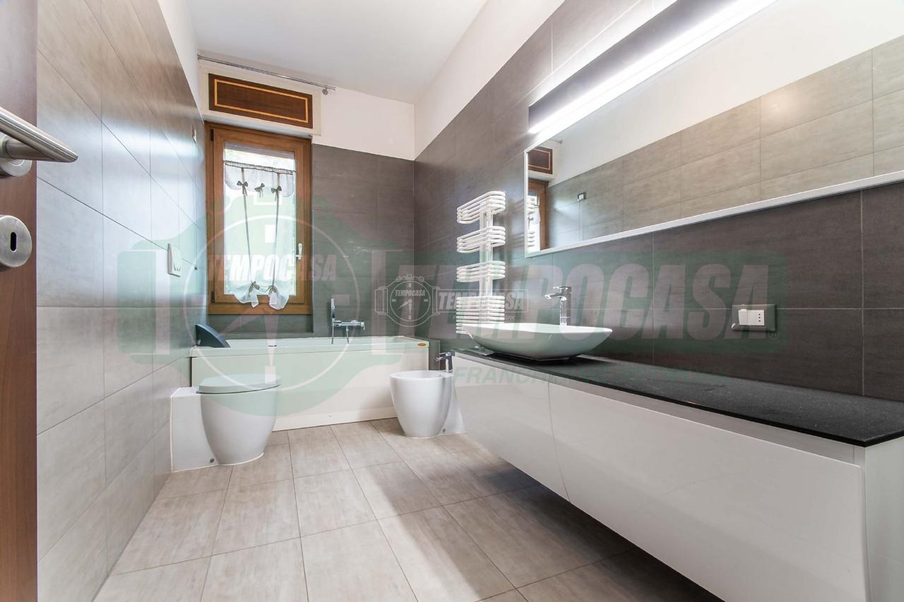 Villa a schiera in vendita a Olgiate Olona Foto-11