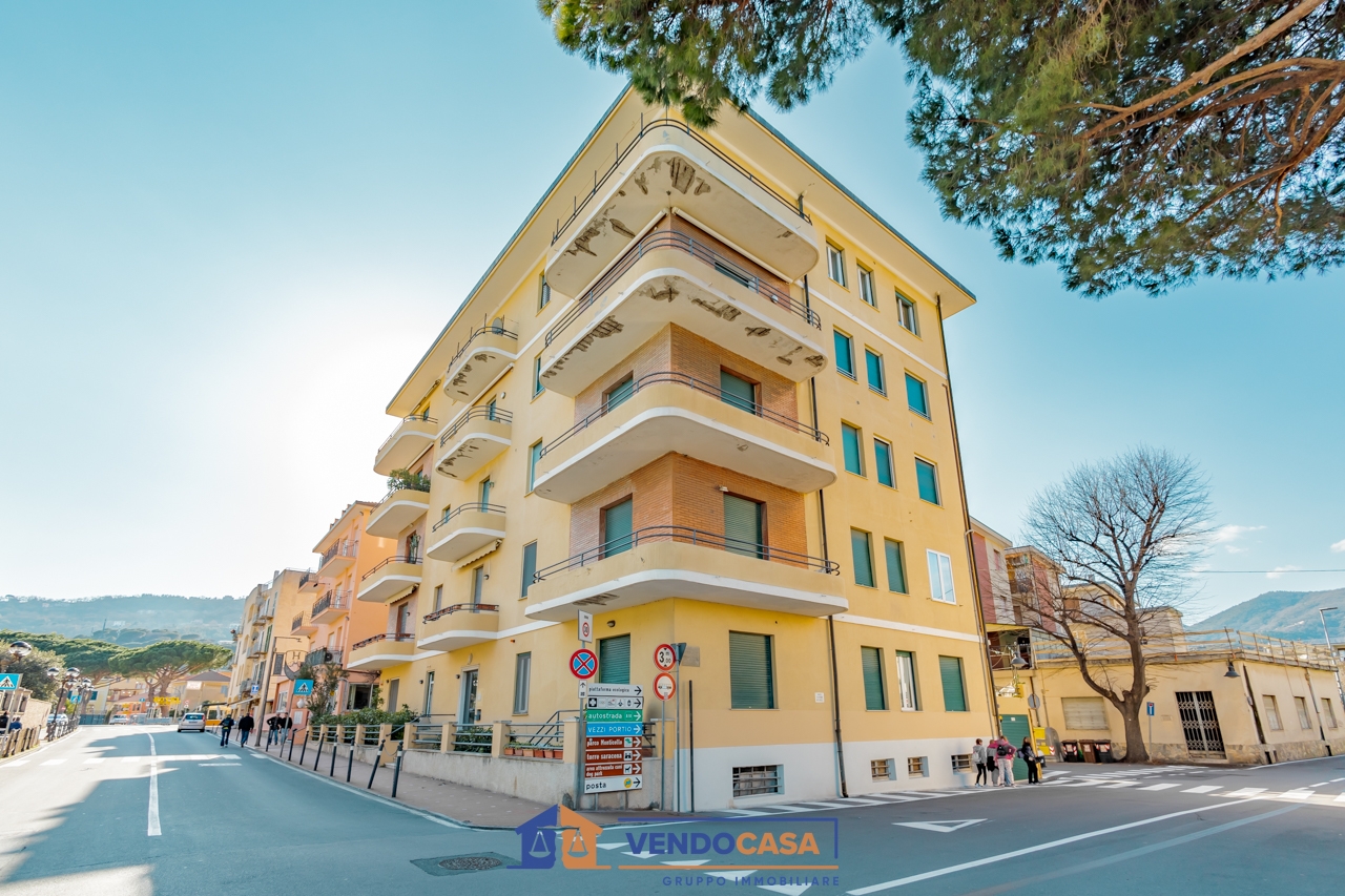 Appartamento in vendita a Noli