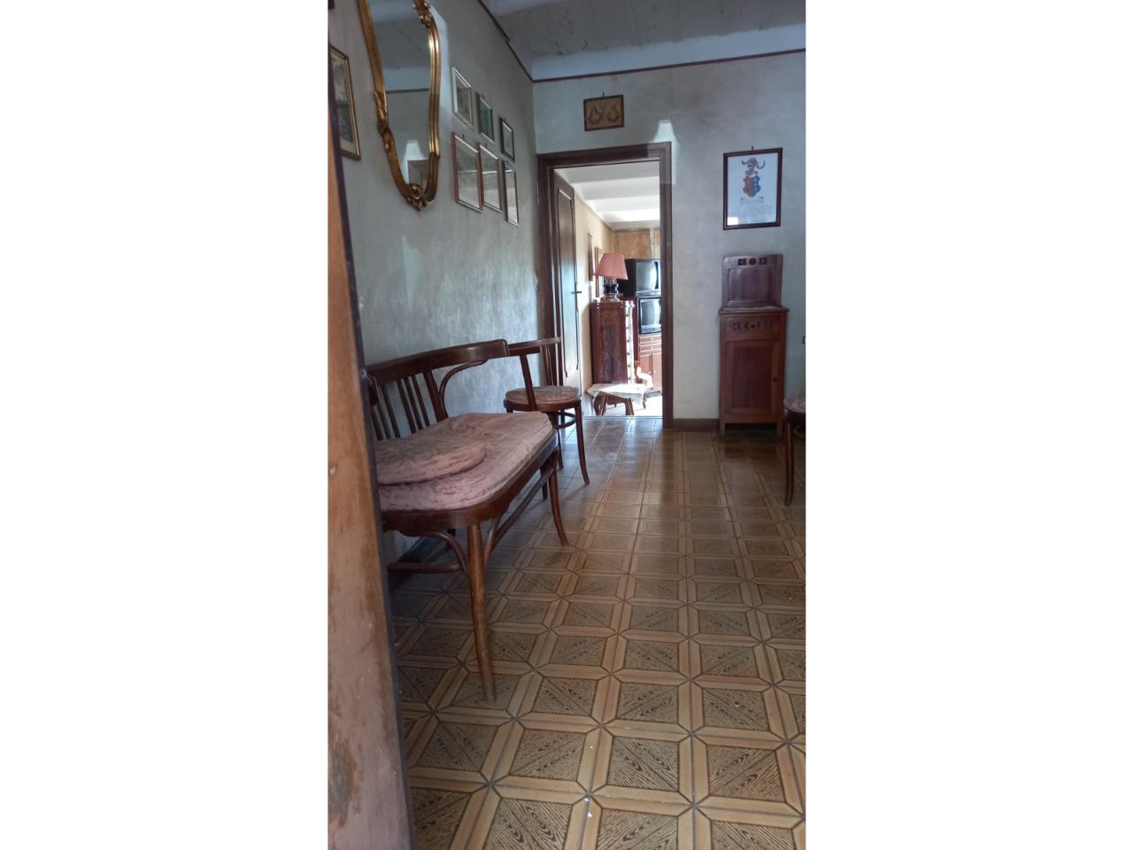 Palazzo in vendita a Castelnuovo Di Porto