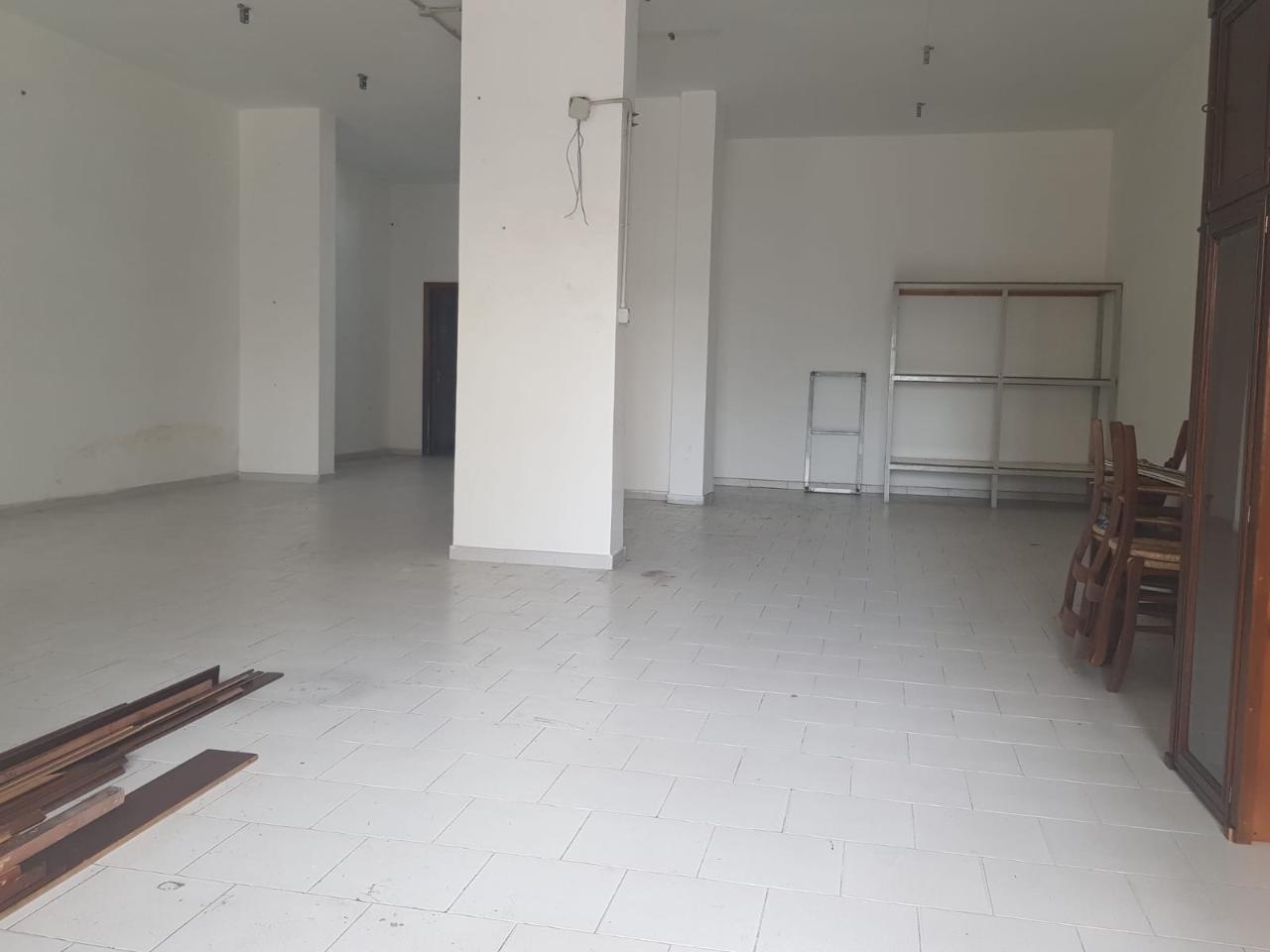 Laboratorio in vendita a Melito Di Napoli