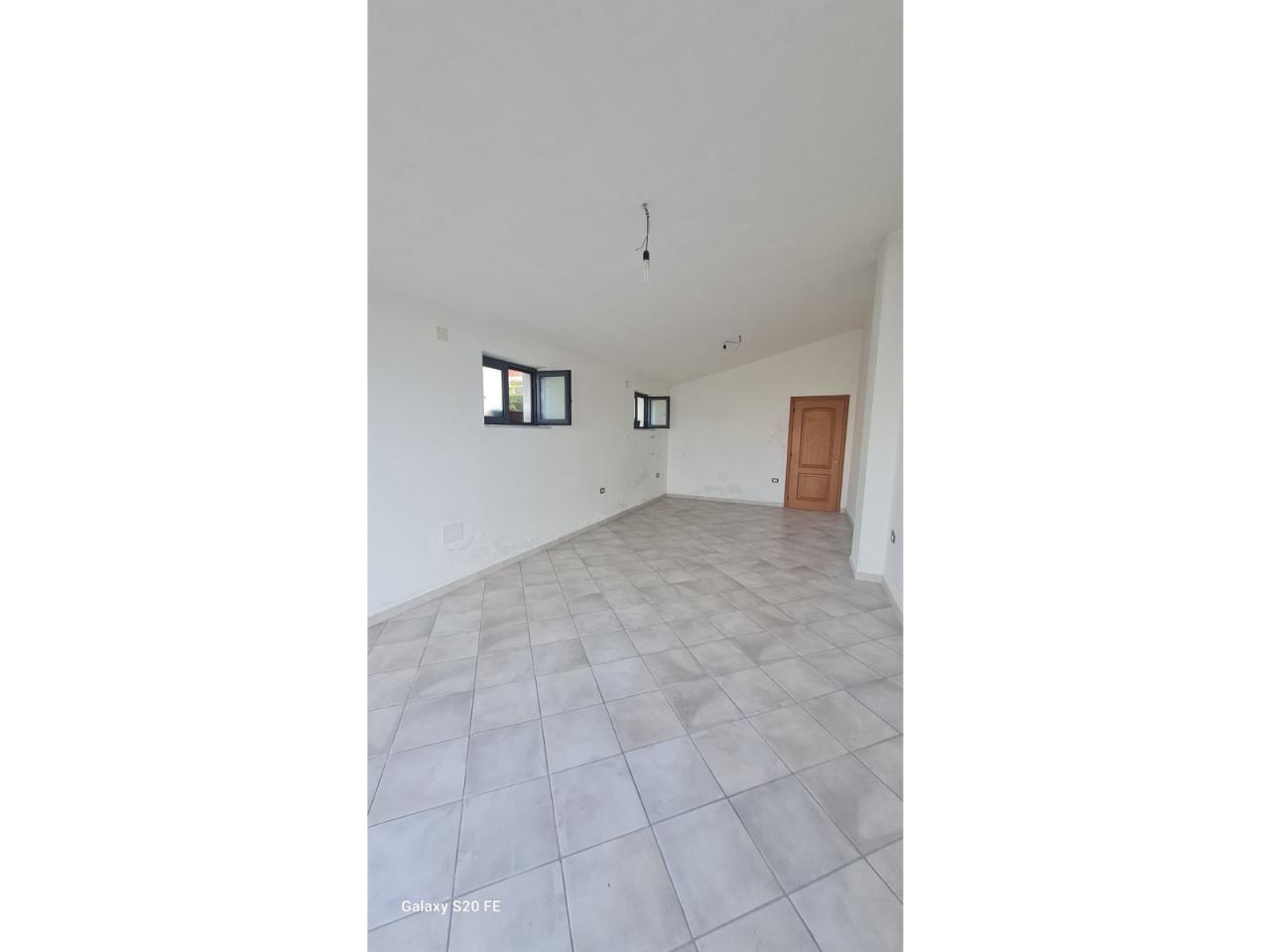 Negozio in affitto a Bellizzi