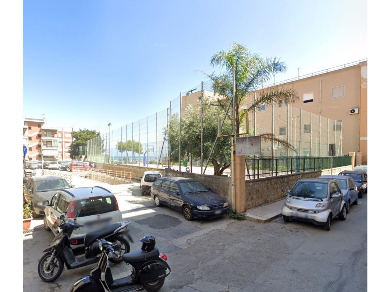 Box in vendita a Cefalu'