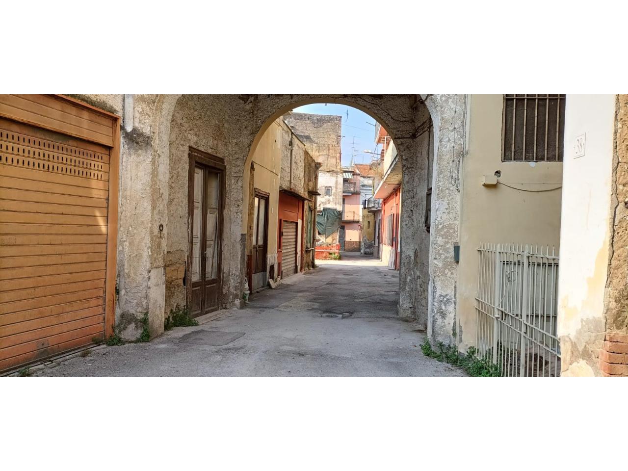 Palazzo in vendita a Saviano