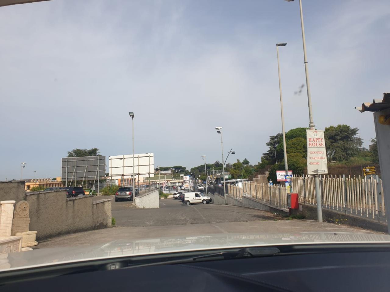 Negozio in vendita a Ariccia