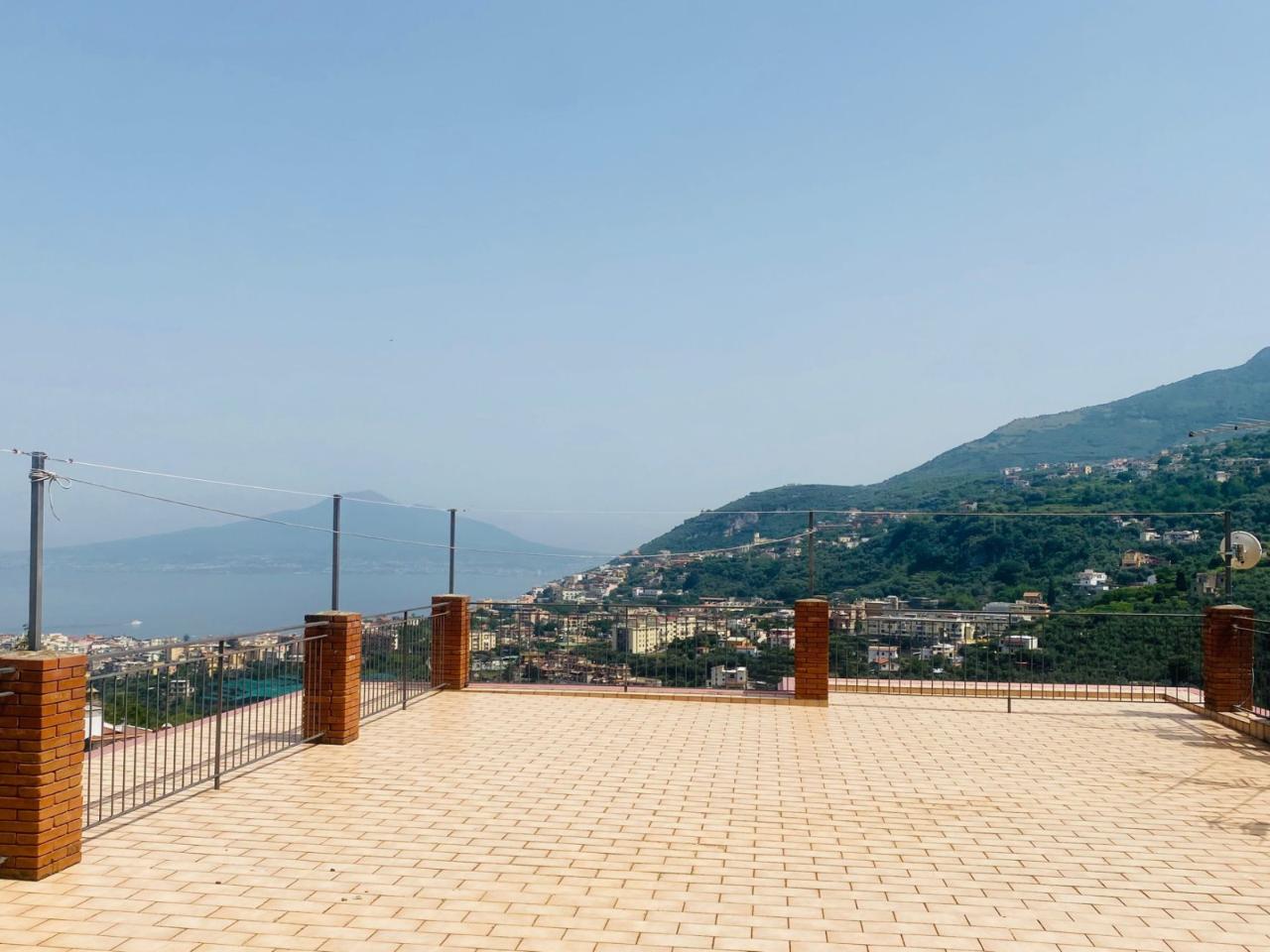 Appartamento in vendita a Vico Equense