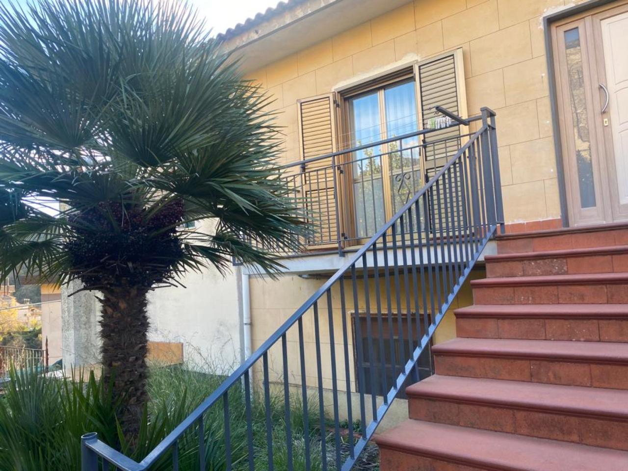 Palazzo in vendita a Cava De' Tirreni