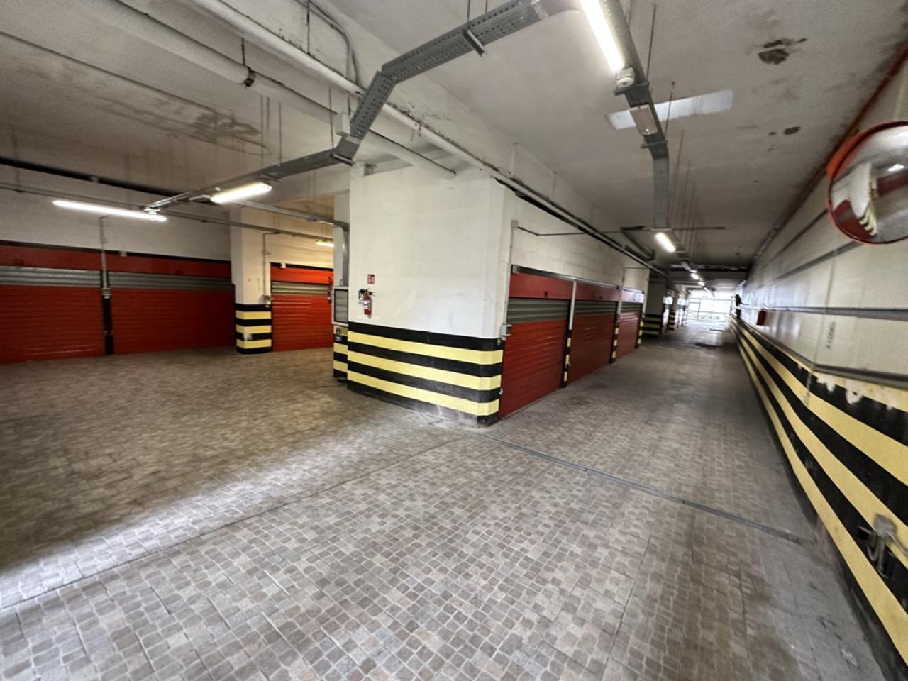 Box in vendita a Roma