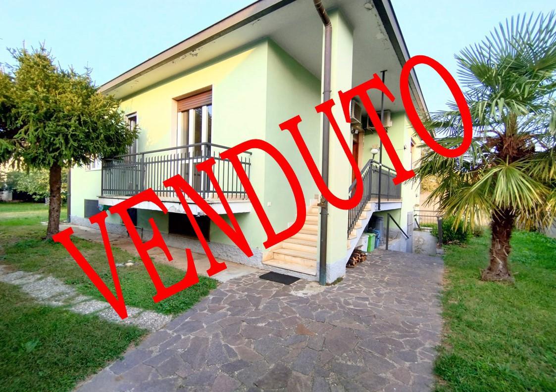 Villa in vendita a Corbetta