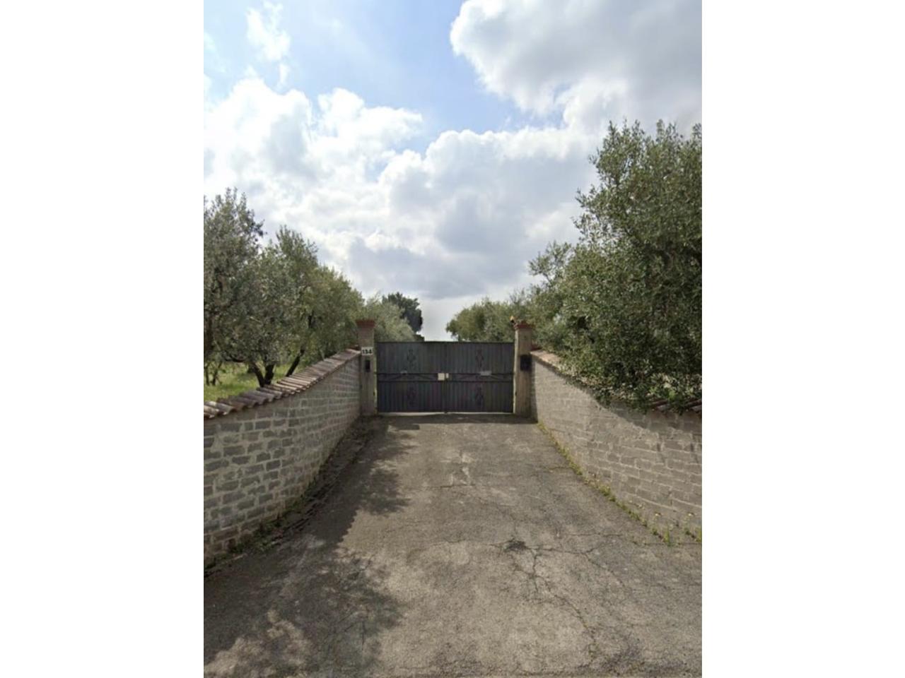 Terreno agricolo in vendita a Roma