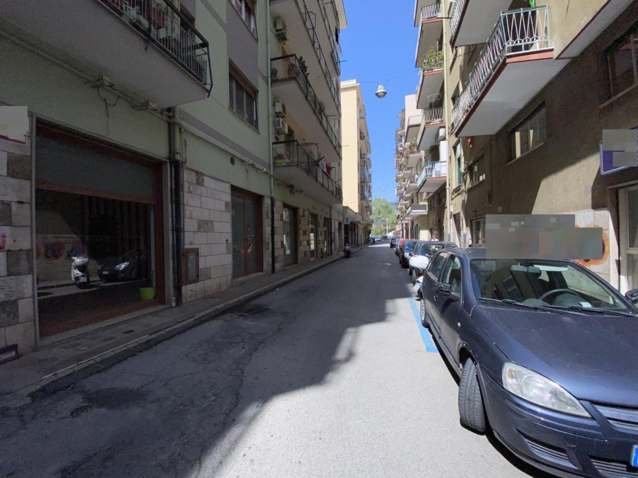 Negozio in vendita a Salerno