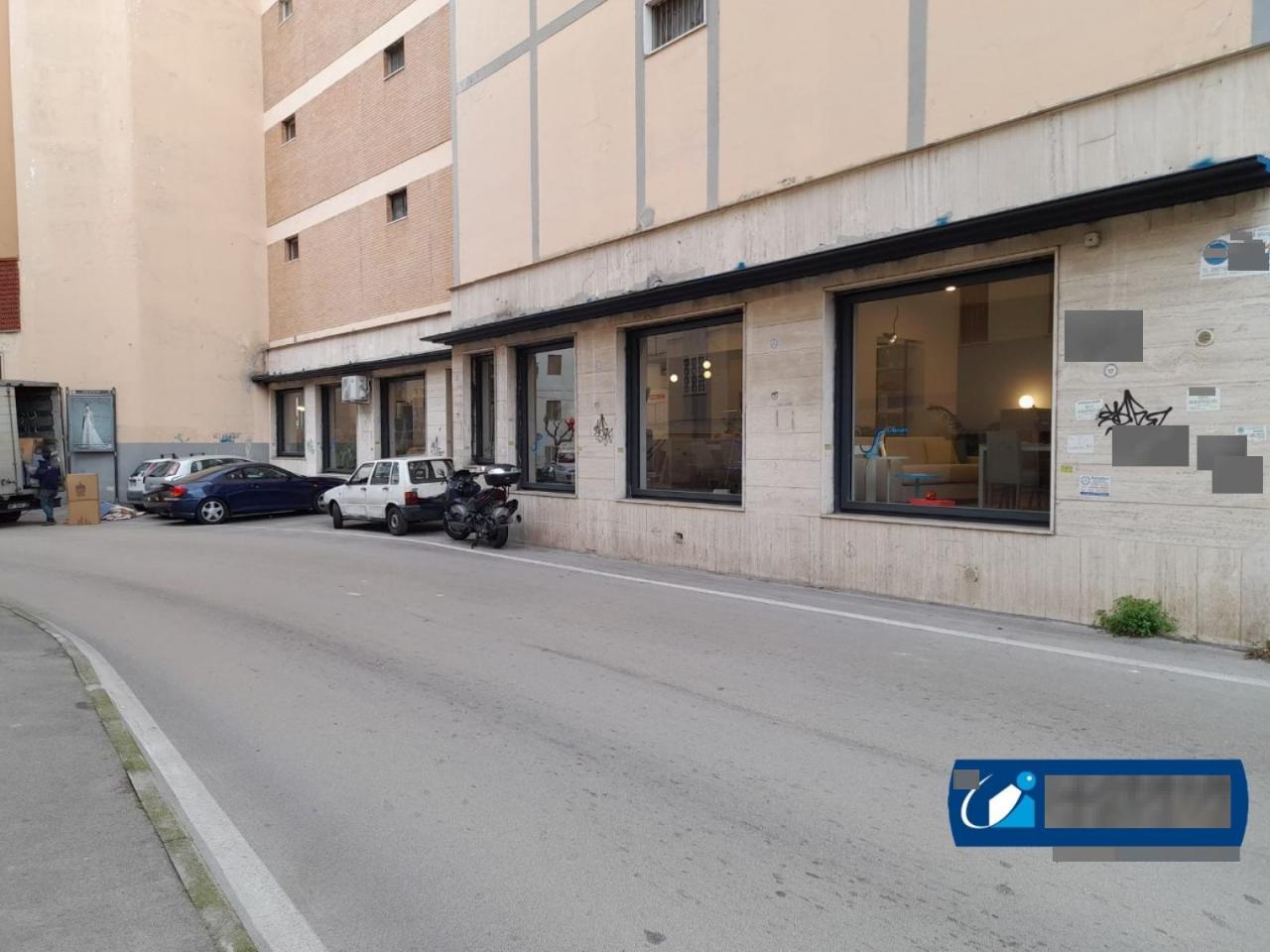 Negozio in vendita a Portici