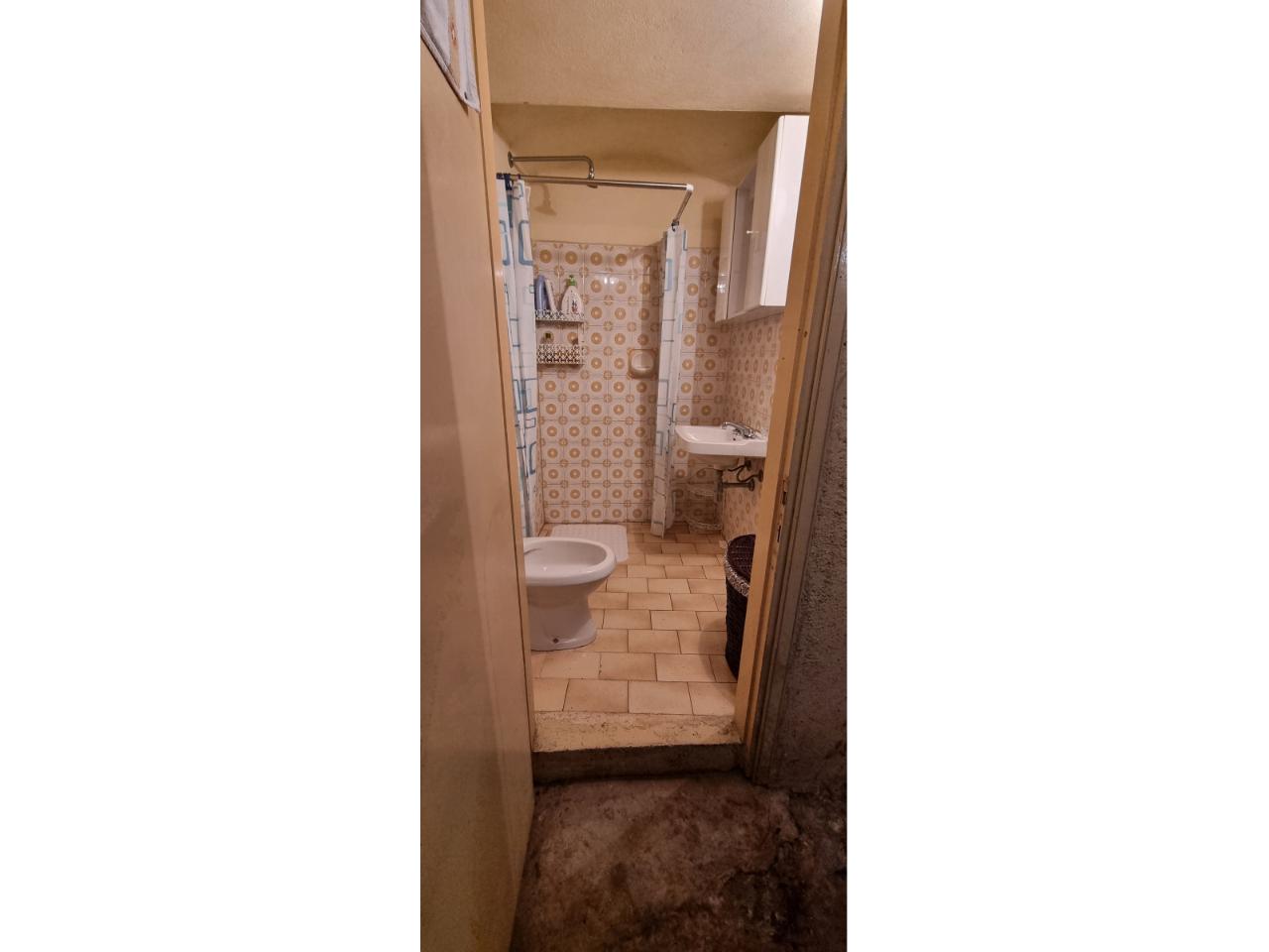 Palazzo in vendita a Costa Volpino