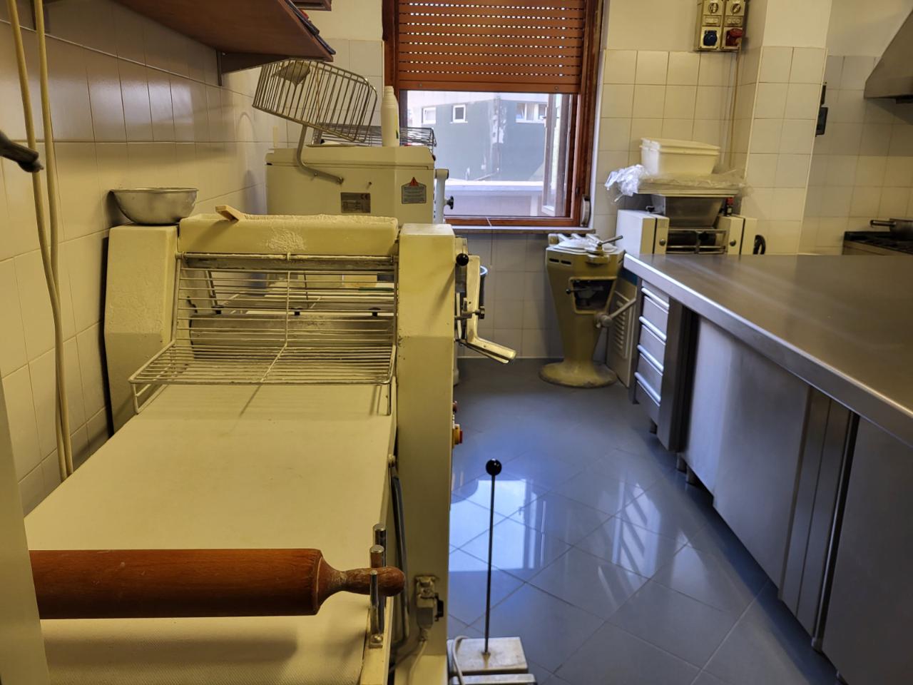 Negozio in vendita a Costa Volpino