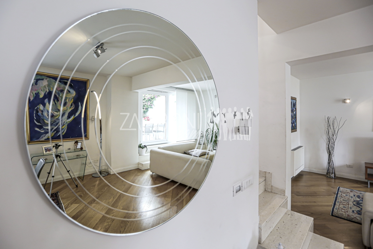 Villa bifamiliare in vendita a Roma