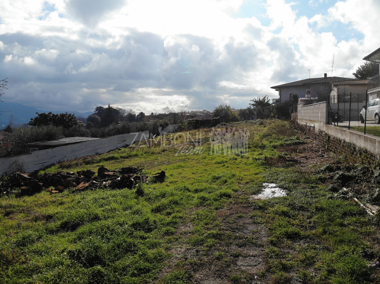 Terreno edificabile in vendita a Lariano