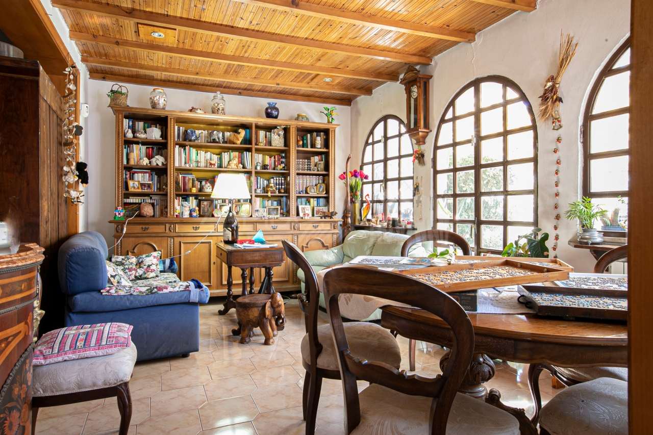 Villa bifamiliare in vendita a Roma