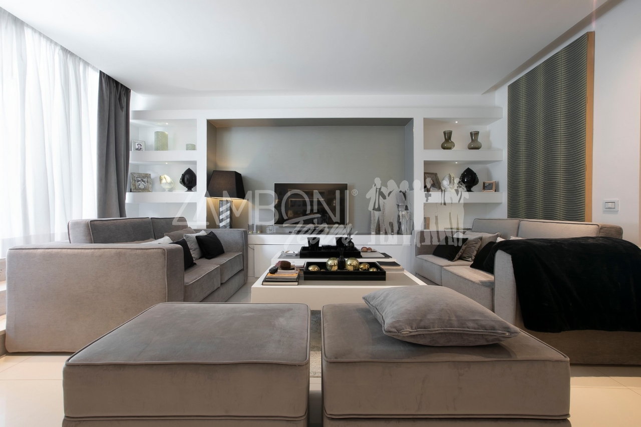 Villa quadrifamiliare in vendita a Roma