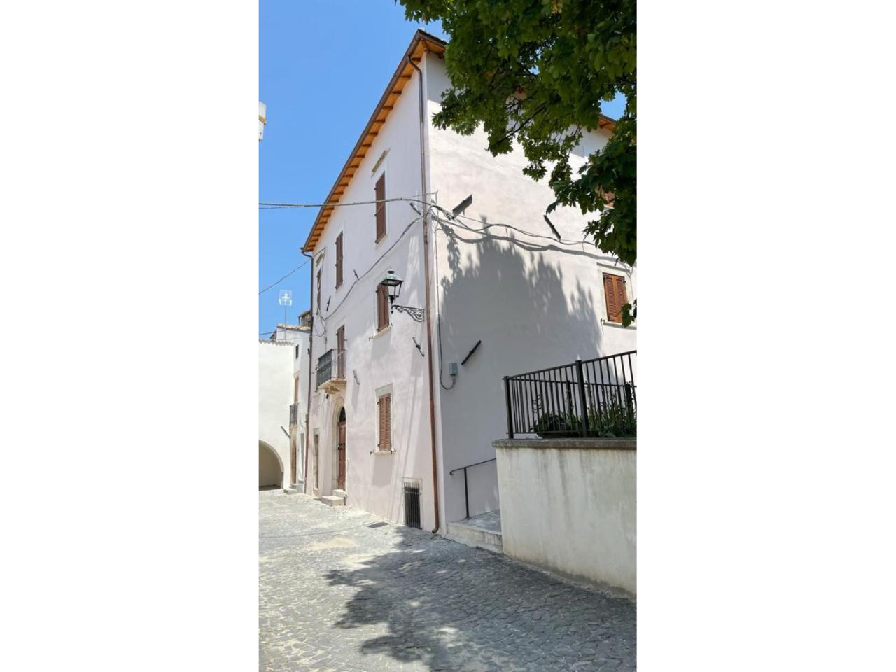 Rustico in vendita a Villa Santa Lucia Degli Abruzzi