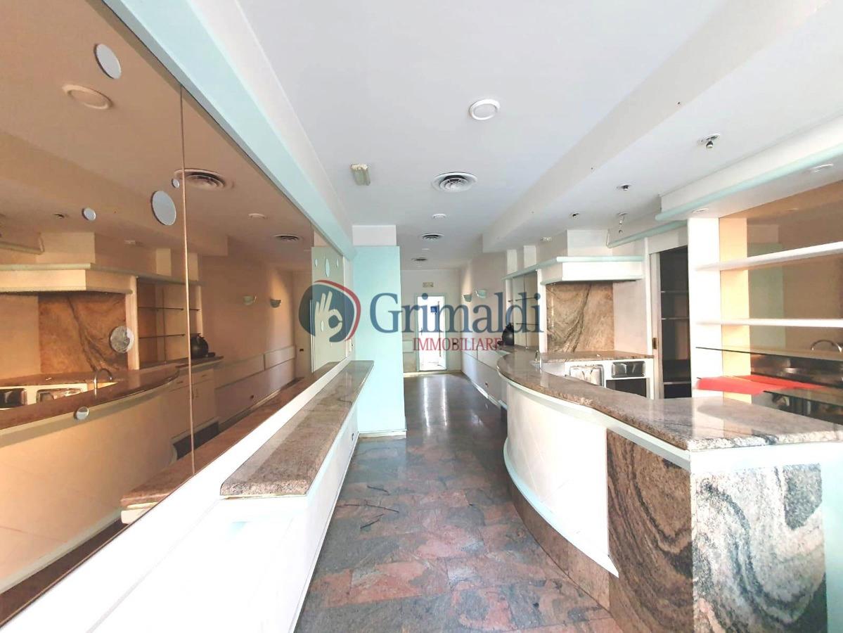 Negozio in affitto a Milano