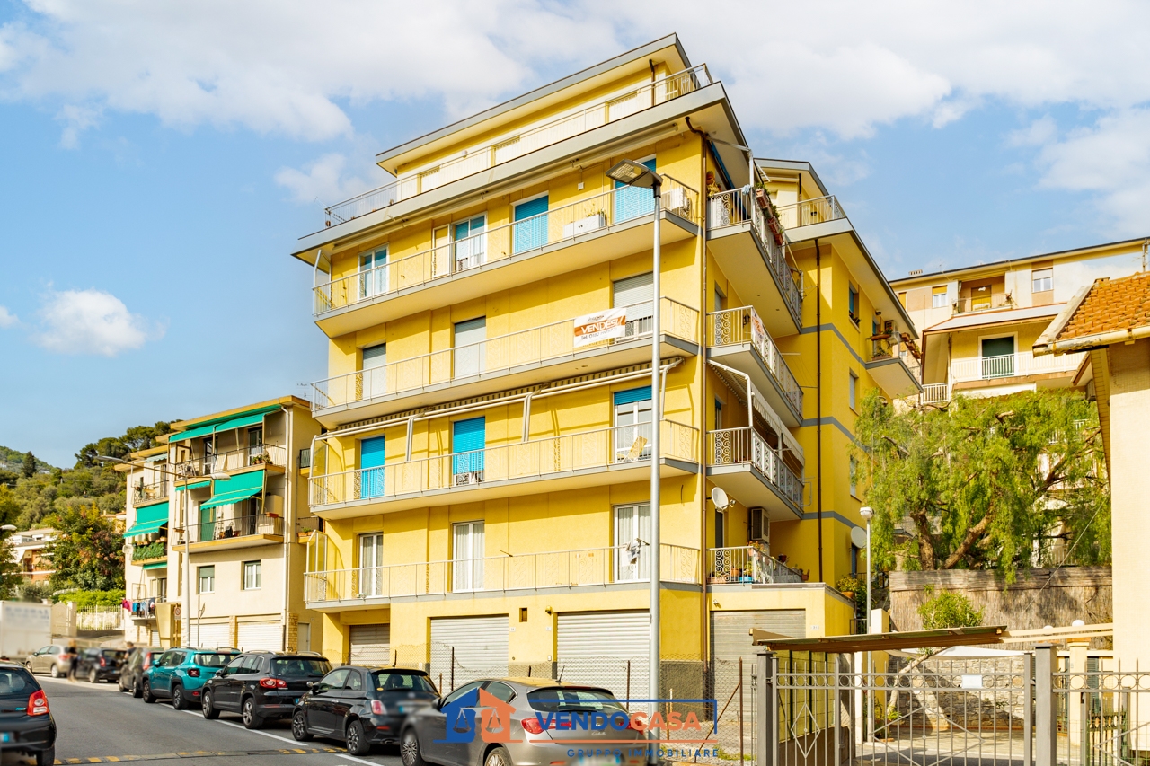 Quadrilocale in Via degli Oleandri 42, Alassio