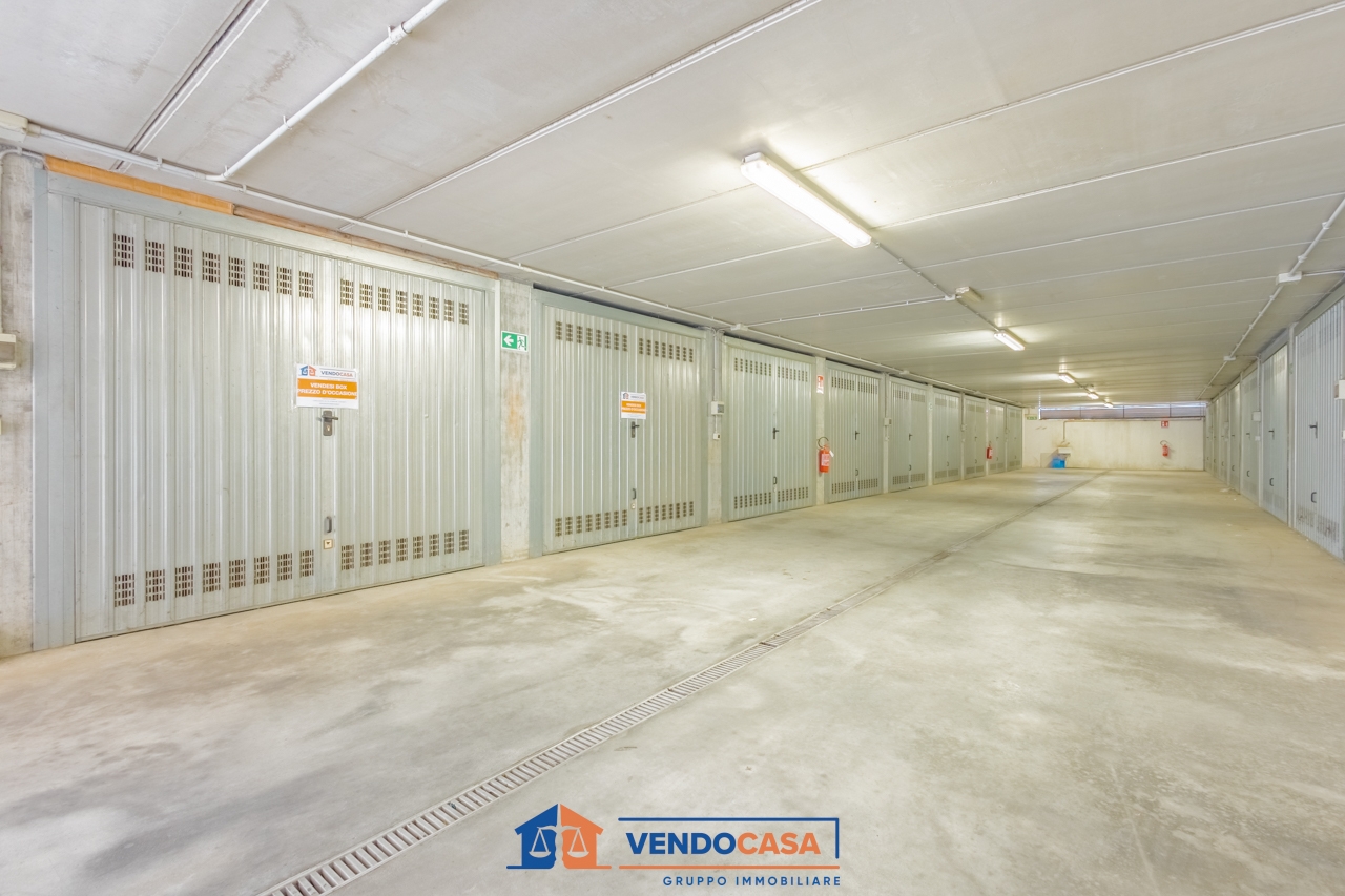 Box in vendita a Albenga