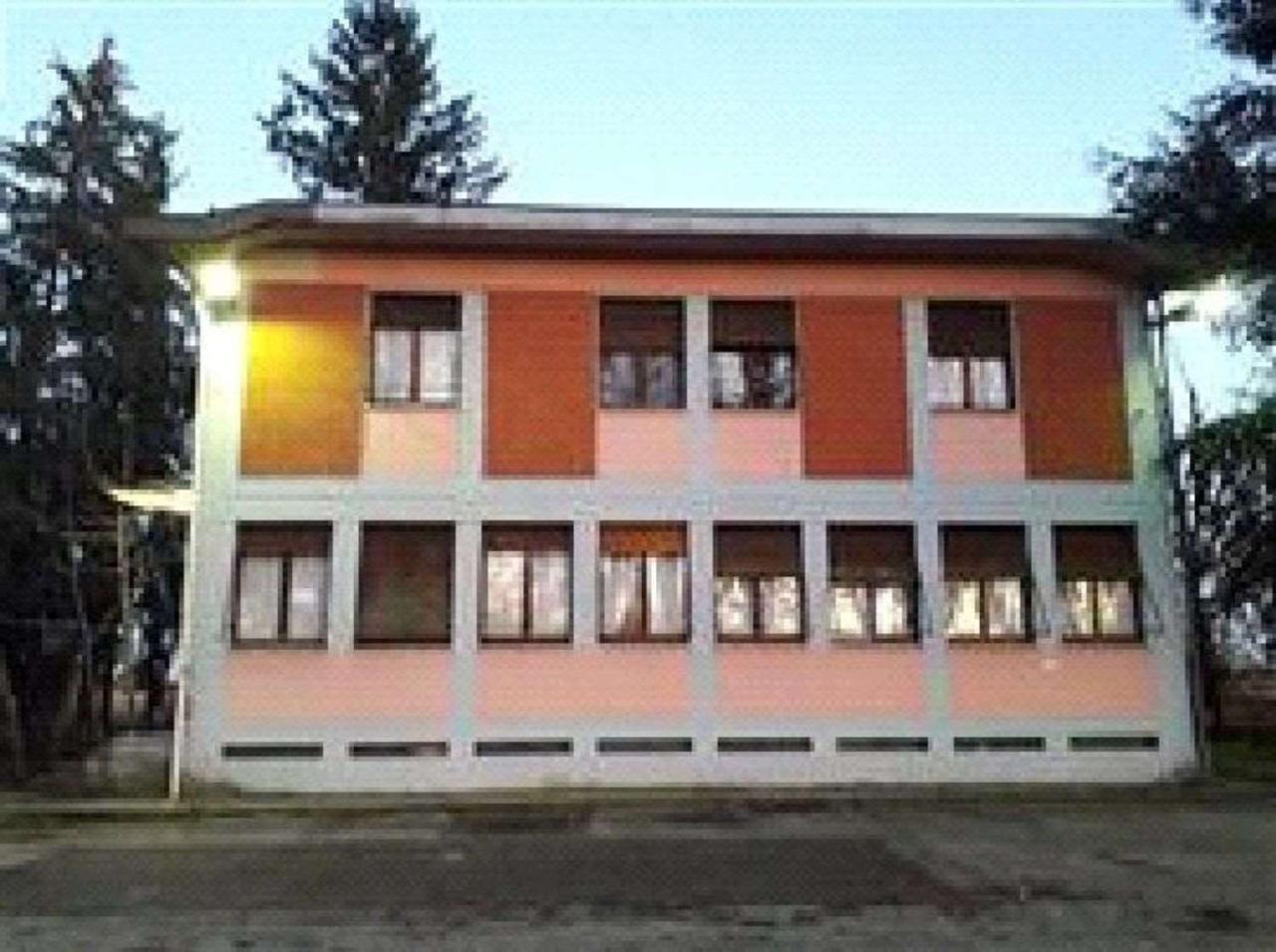 Capannone in vendita a Besenzone