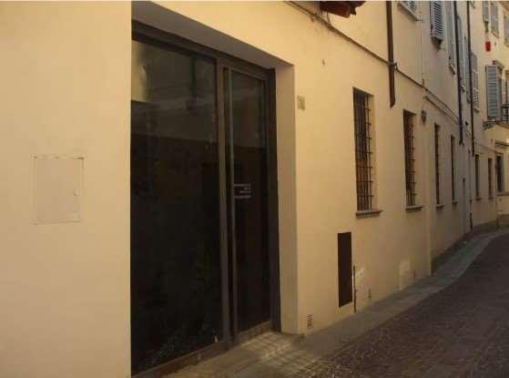 Negozio in vendita a Piacenza