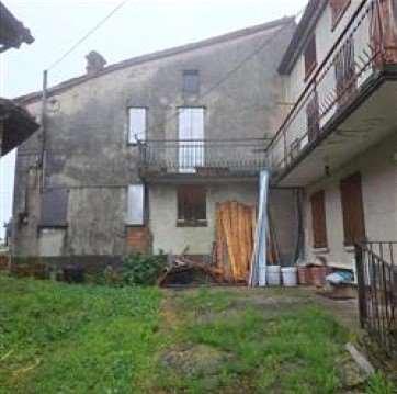 Rustico in vendita a Pianello Val Tidone