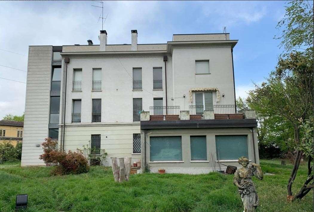Villa in vendita a Piacenza