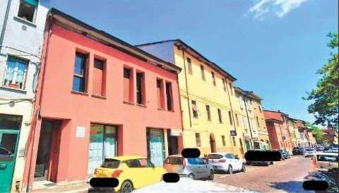 Appartamento in vendita a Piacenza