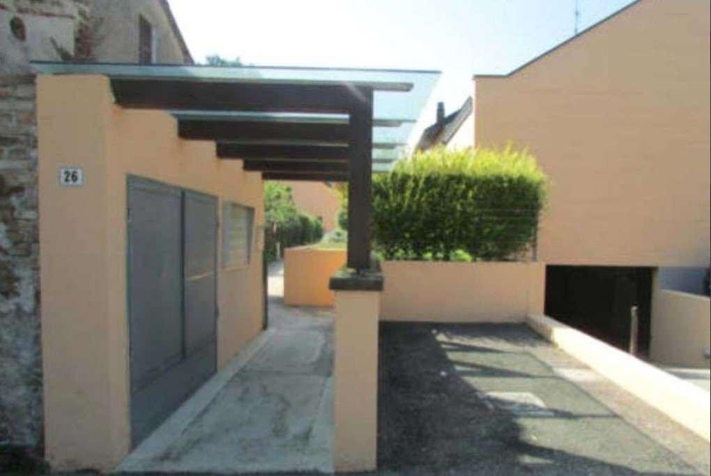 Garage - Posto auto in vendita a Castelvetro Piacentino
