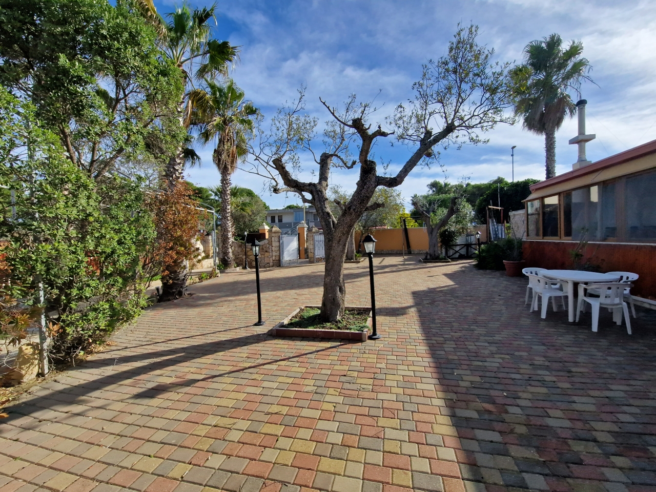 Fabbricato misto in vendita a Lecce