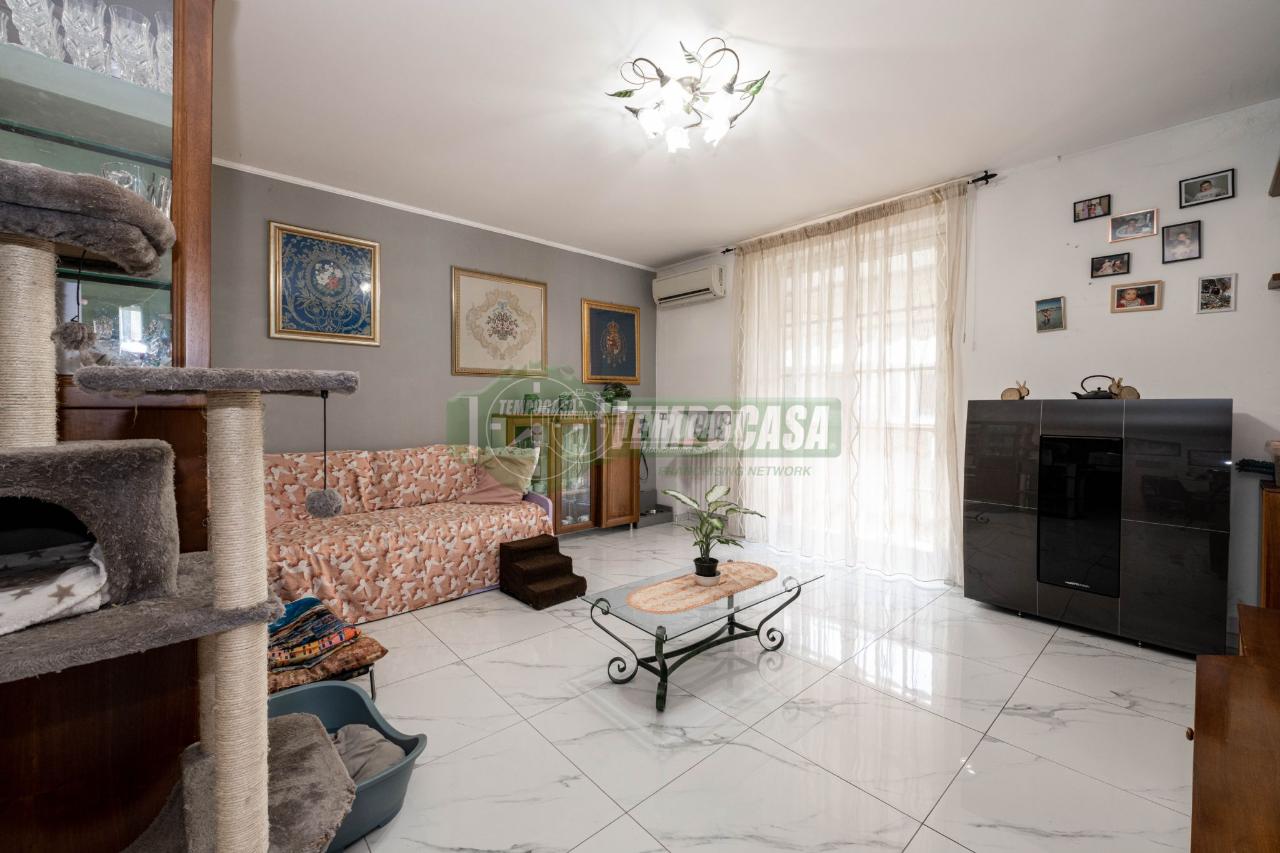 Appartamento in vendita a Ronco Briantino