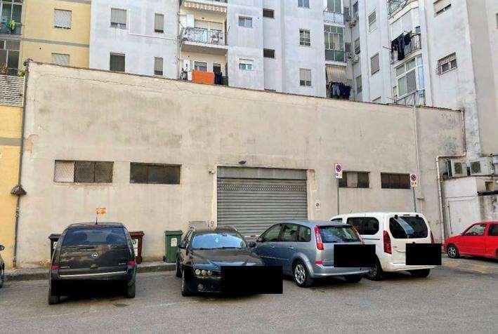 Palazzina commerciale in vendita a Brindisi