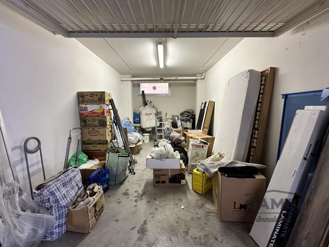 Garage in vendita a Calenzano