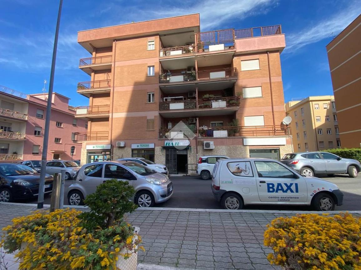 Negozio in vendita a Civitavecchia