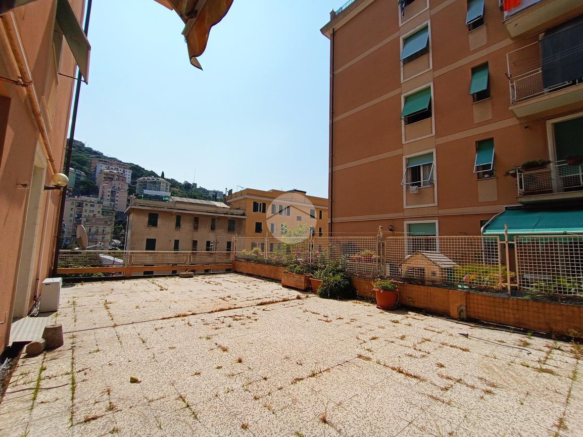 Appartamento in vendita a Genova