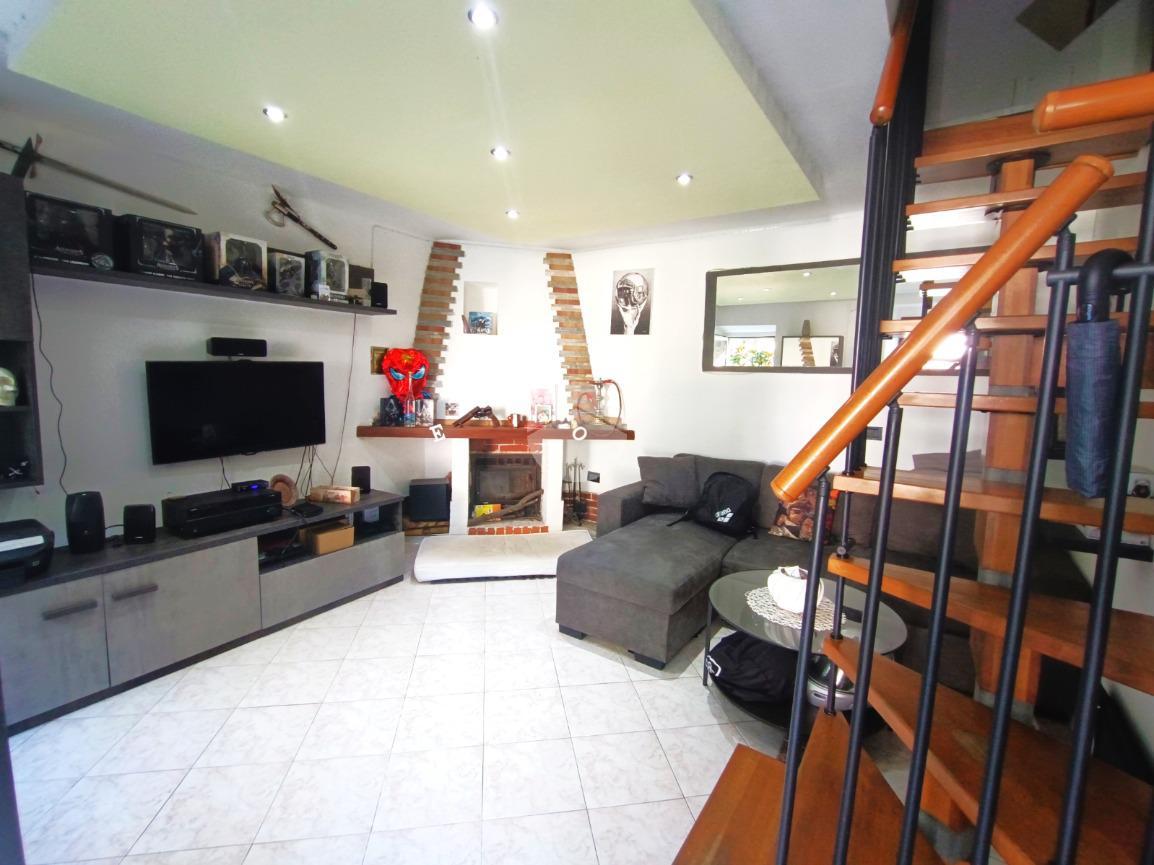 Casa indipendente in vendita a Genova