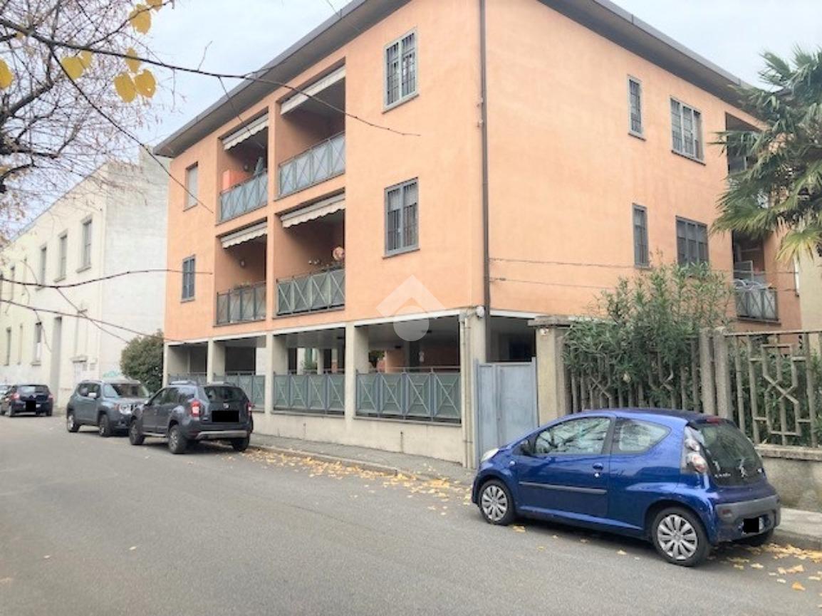 Magazzino in vendita a Lissone