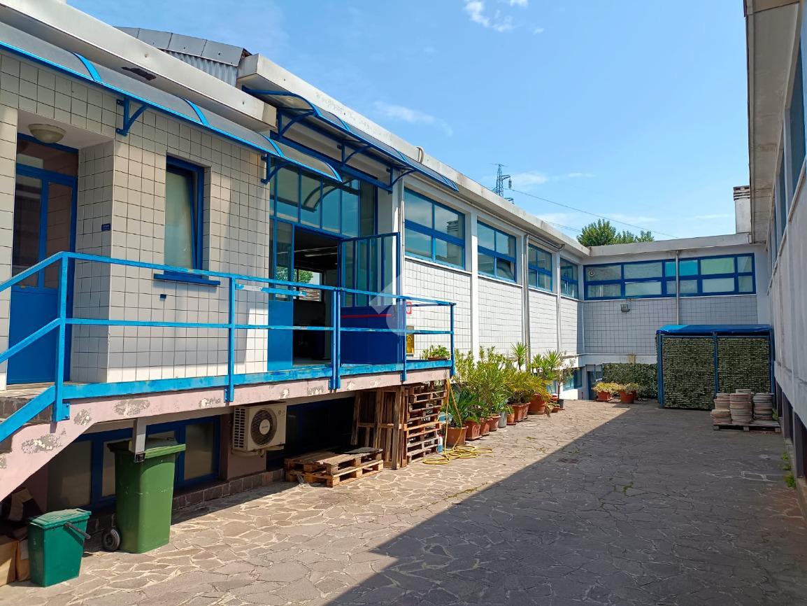 Capannone in affitto a Cinisello Balsamo