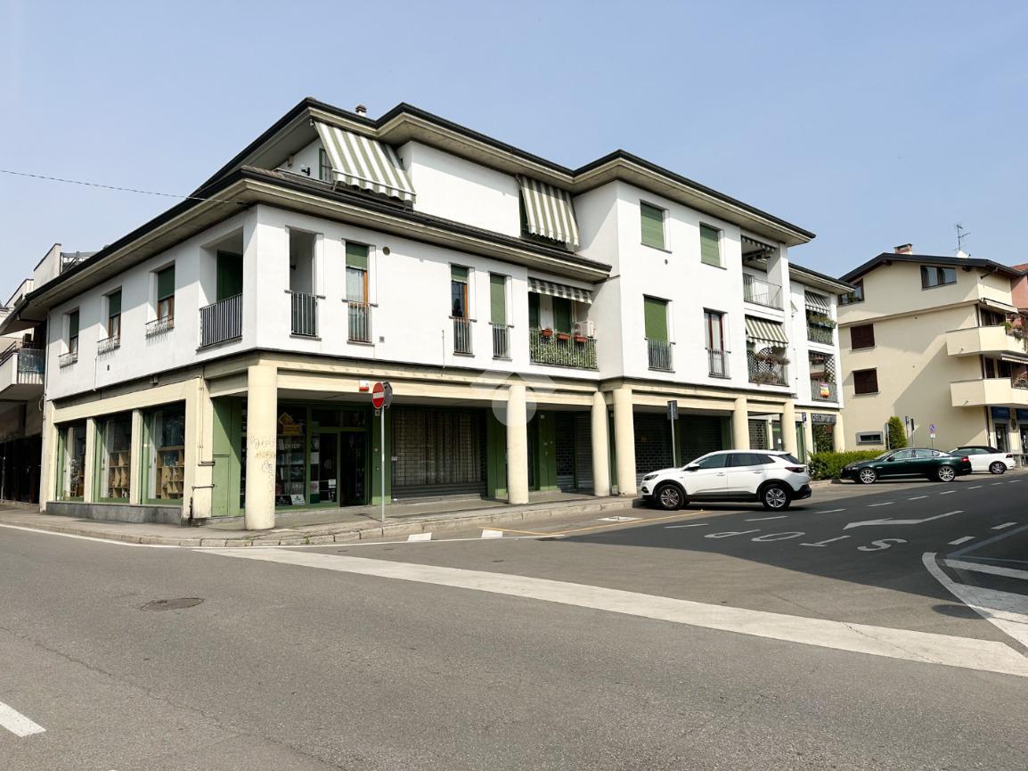 Negozio in affitto a Lissone