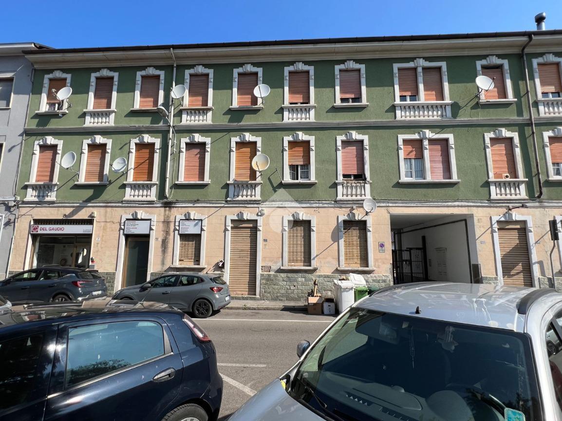 Negozio in affitto a Lissone