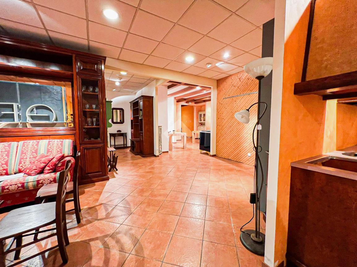 Capannone in vendita a Meda