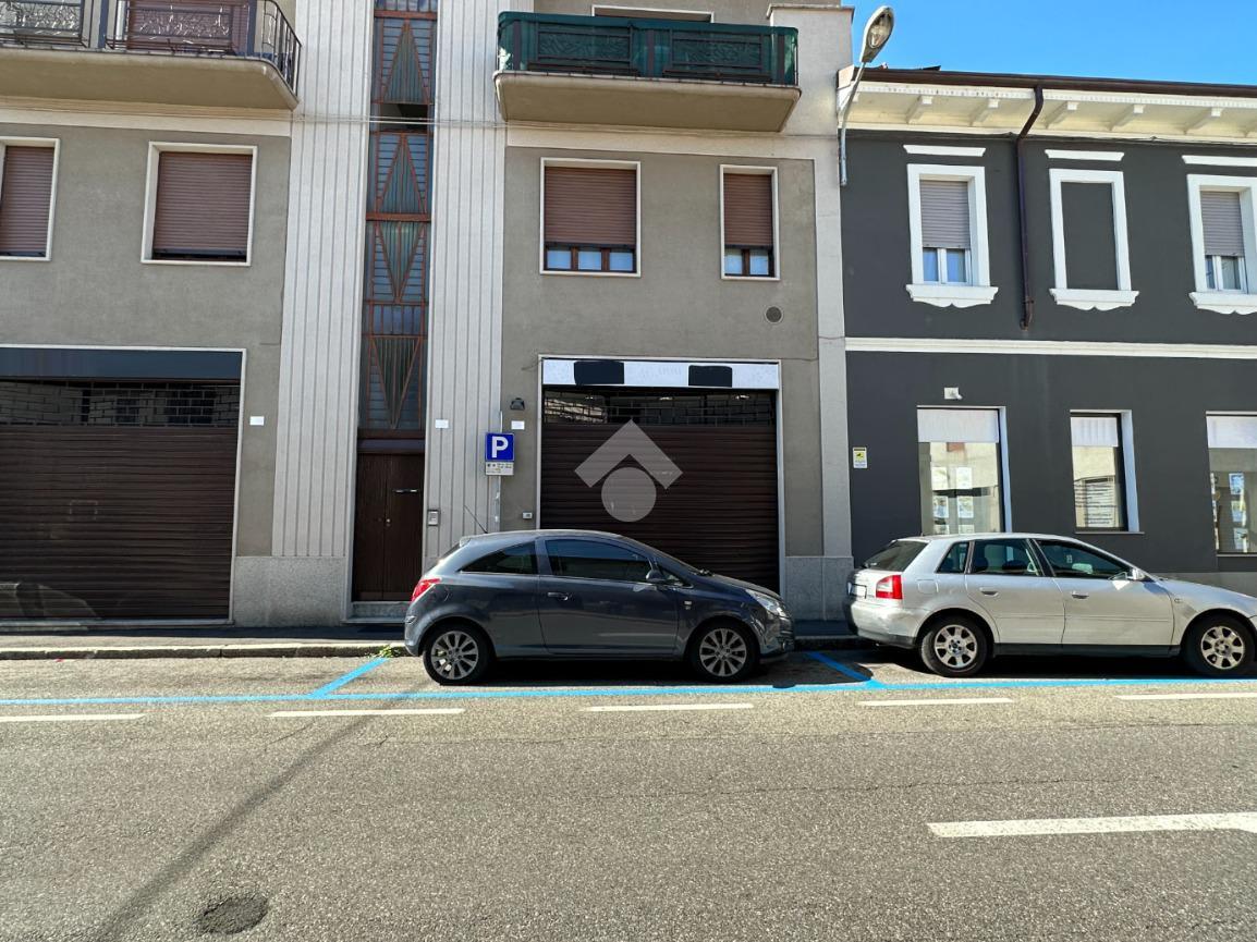 Negozio in vendita a Lissone