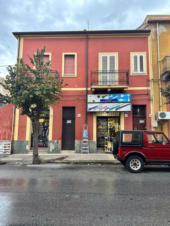 Casa indipendente in vendita a Barcellona Pozzo Di Gotto