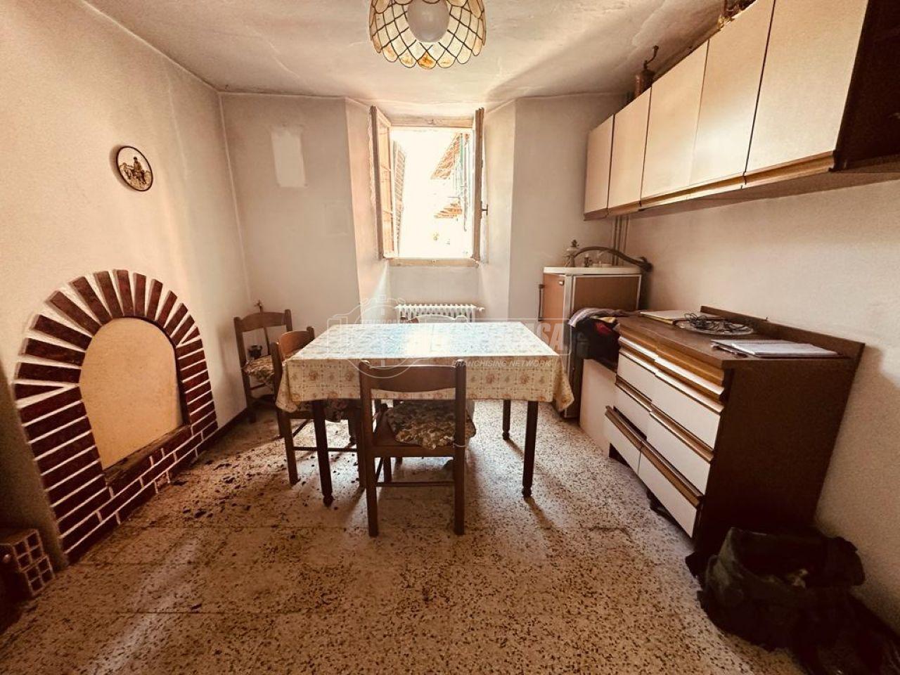 Appartamento in vendita a Schignano