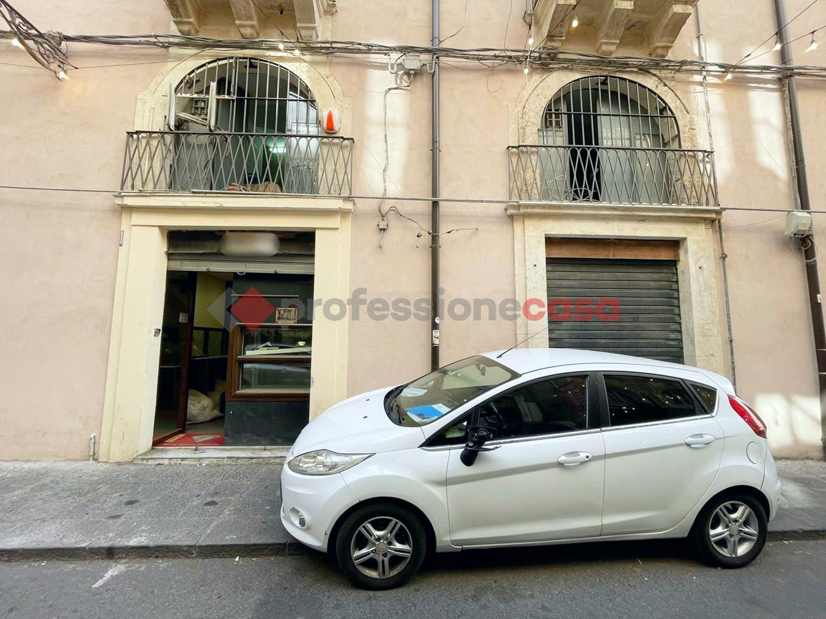Negozio in affitto a Catania
