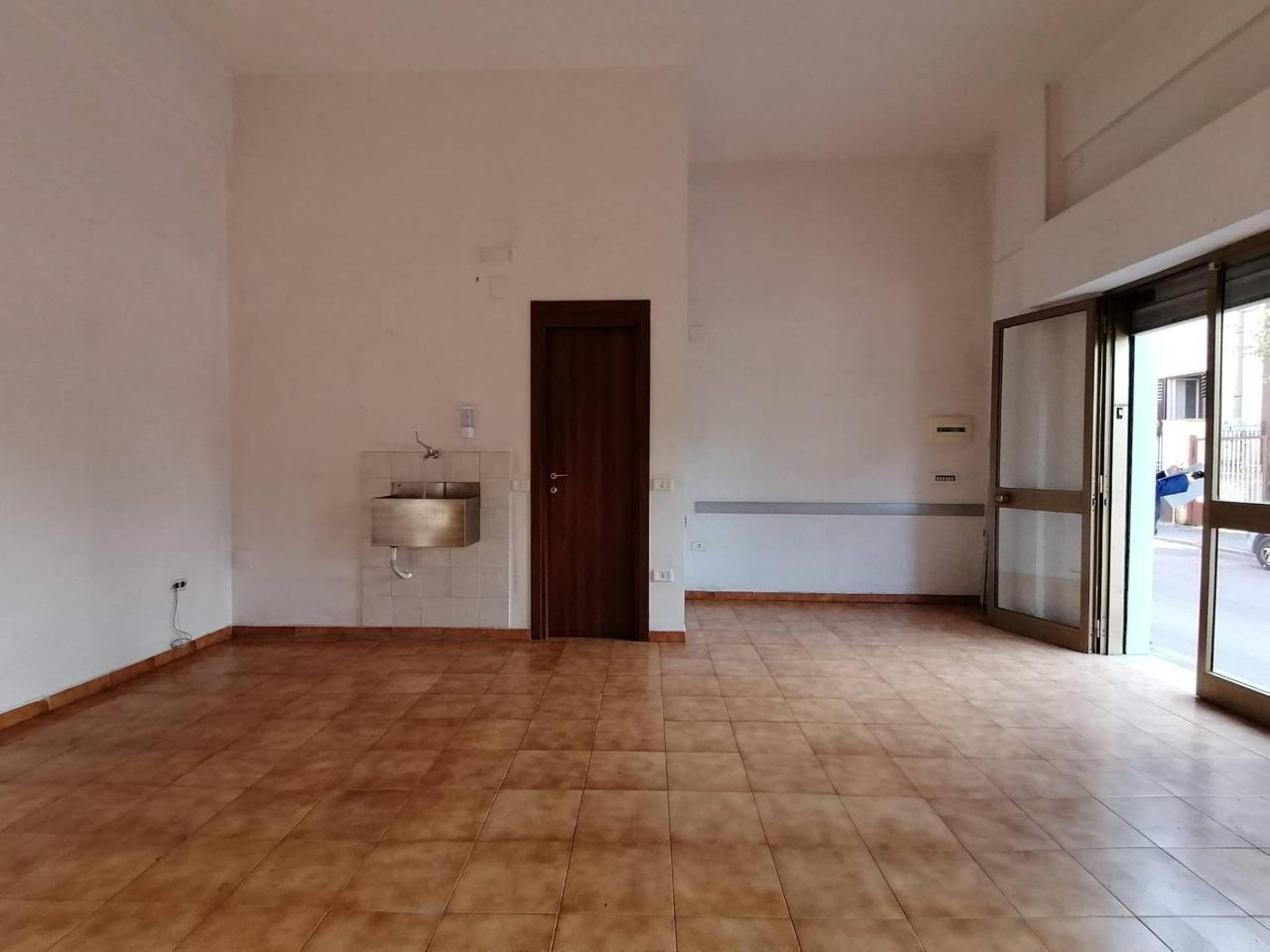 Negozio in affitto a San Nicola La Strada