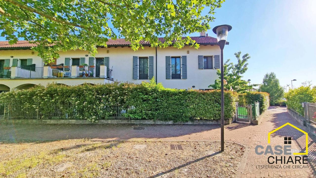 Villa a schiera in vendita a Lacchiarella