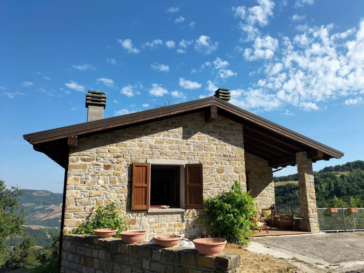 Villa in vendita a San Benedetto Val Di Sambro